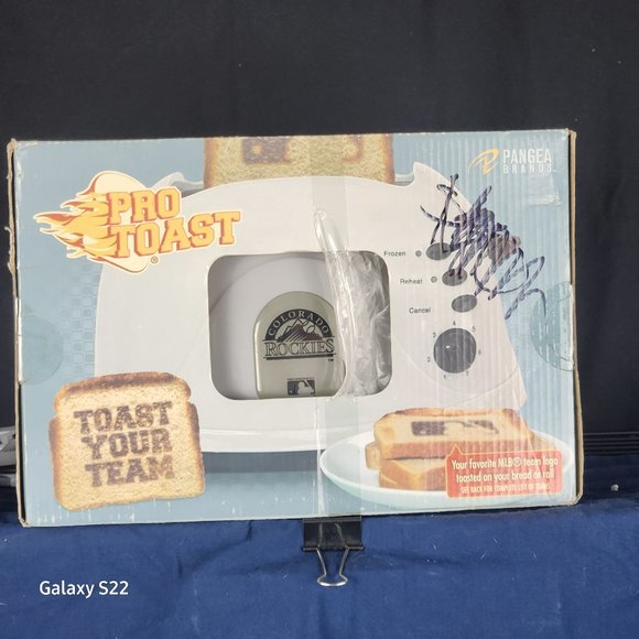 MLB | Kitchen | Mlb Colorado Rockies Protoast Team Logo Toaster Puts ...